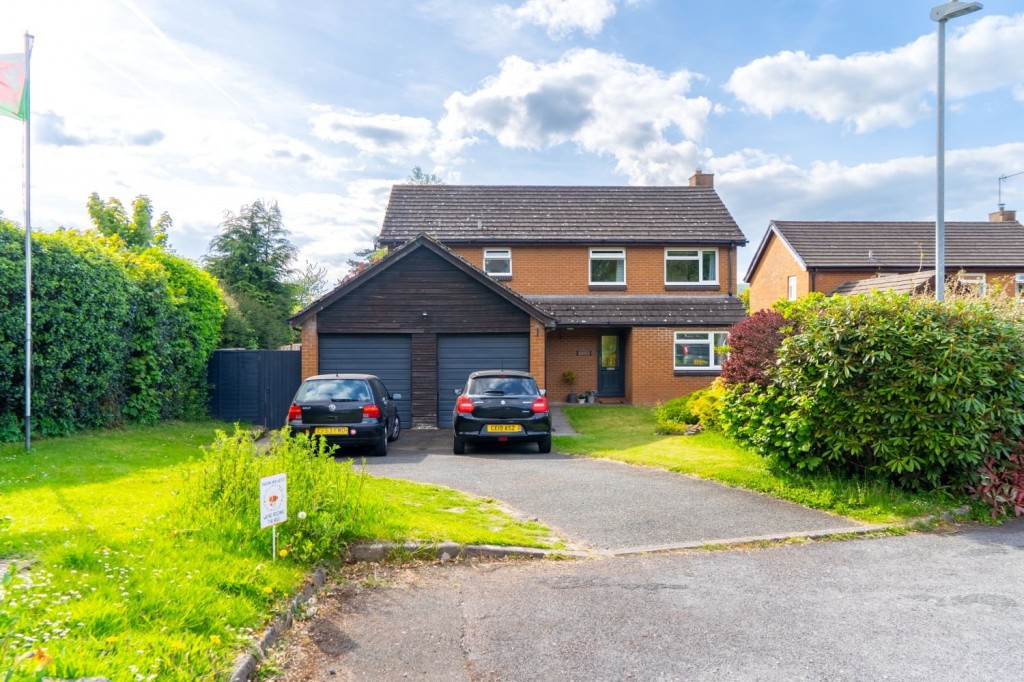 Bwlch, Brecon, Powys, 4 bedroom, Detached House