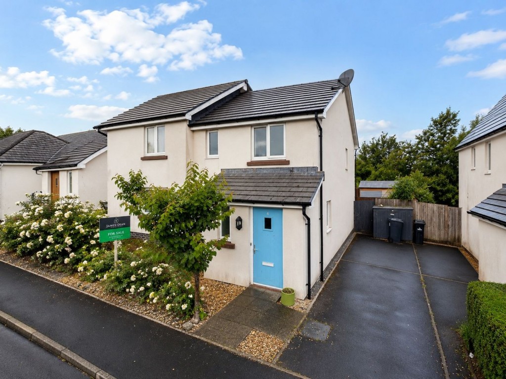 Llanfaes, Brecon, Powys, 3 bedroom, Semi-Detached House